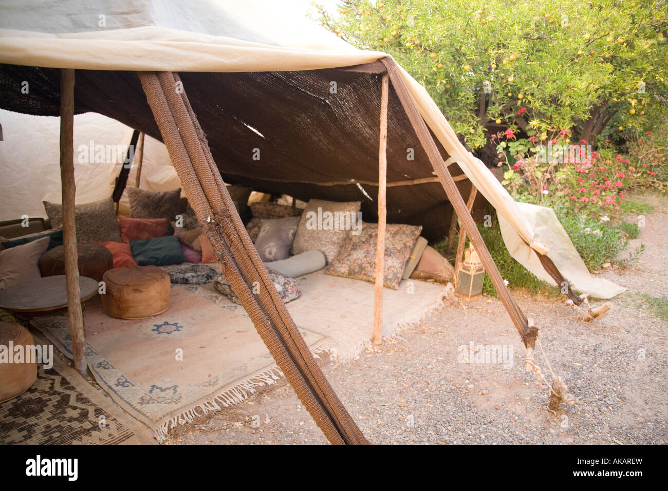 Traditional moroccan berber tent hi-res stock photography and images ...