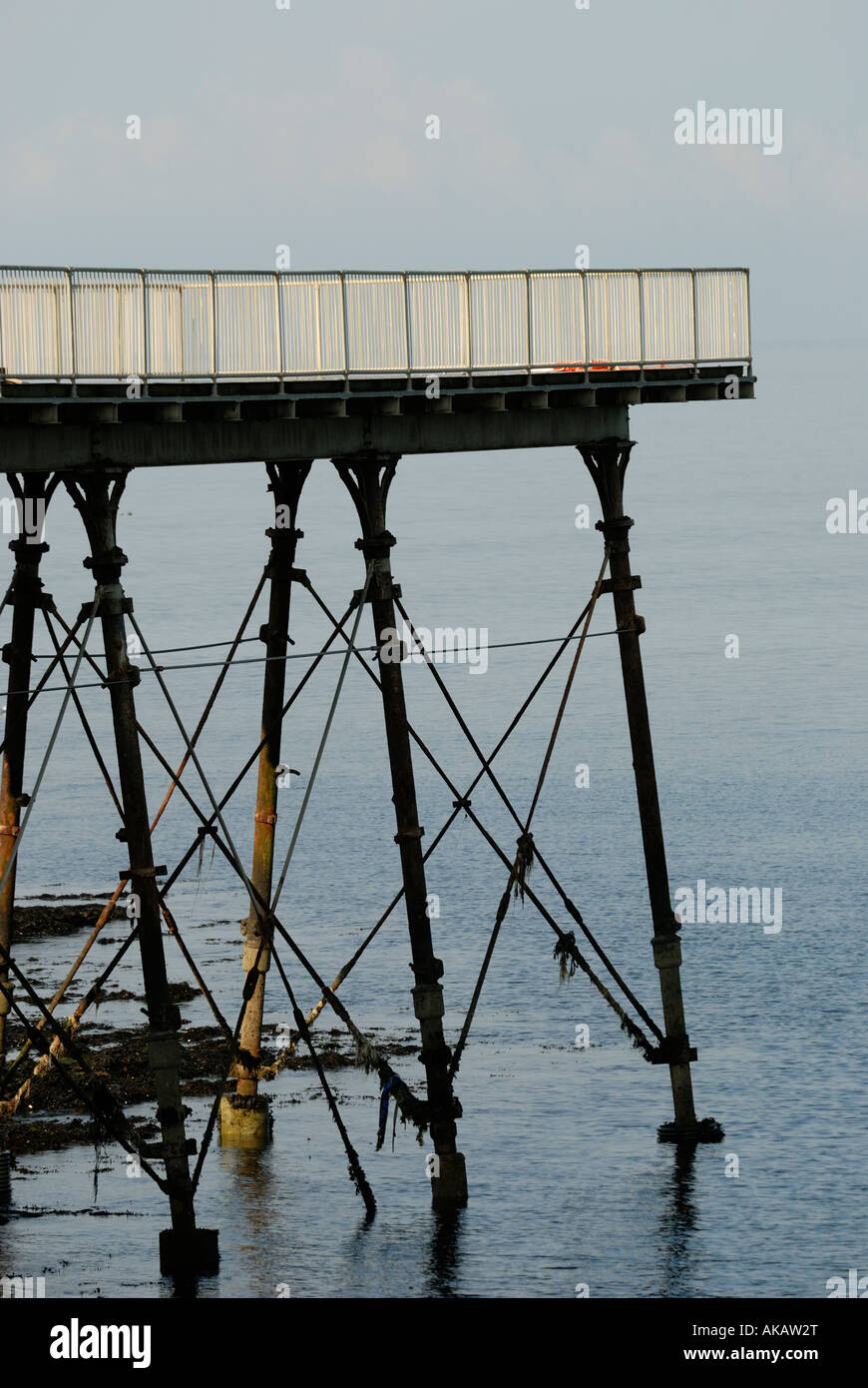 End pier hi-res stock photography and images - Alamy