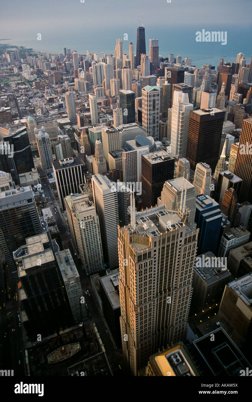 Aerial vertical view chicago city hi-res stock photography and images ...