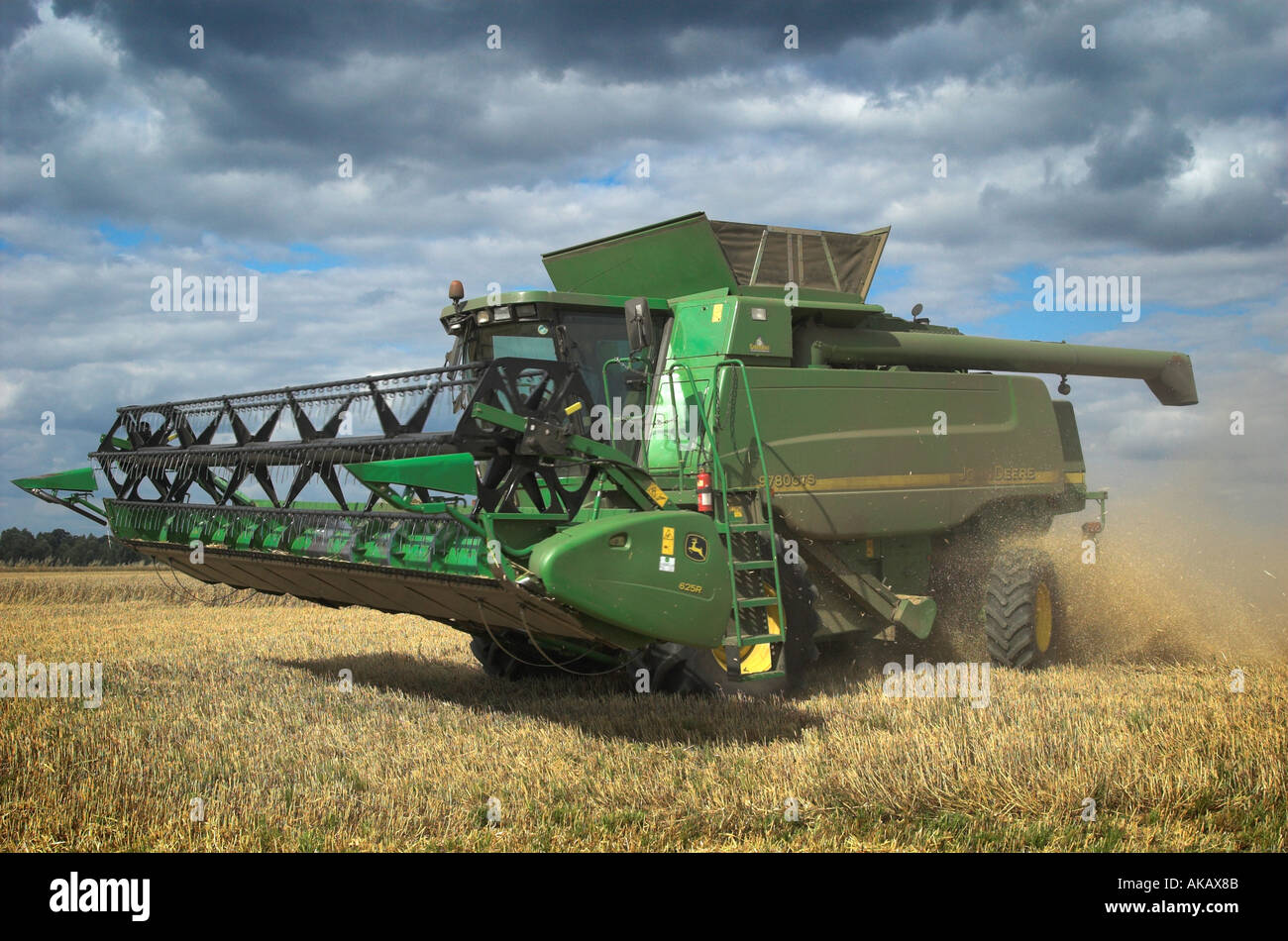 Combine Harvester at work Kelvedon Essex Stock Photo - Alamy