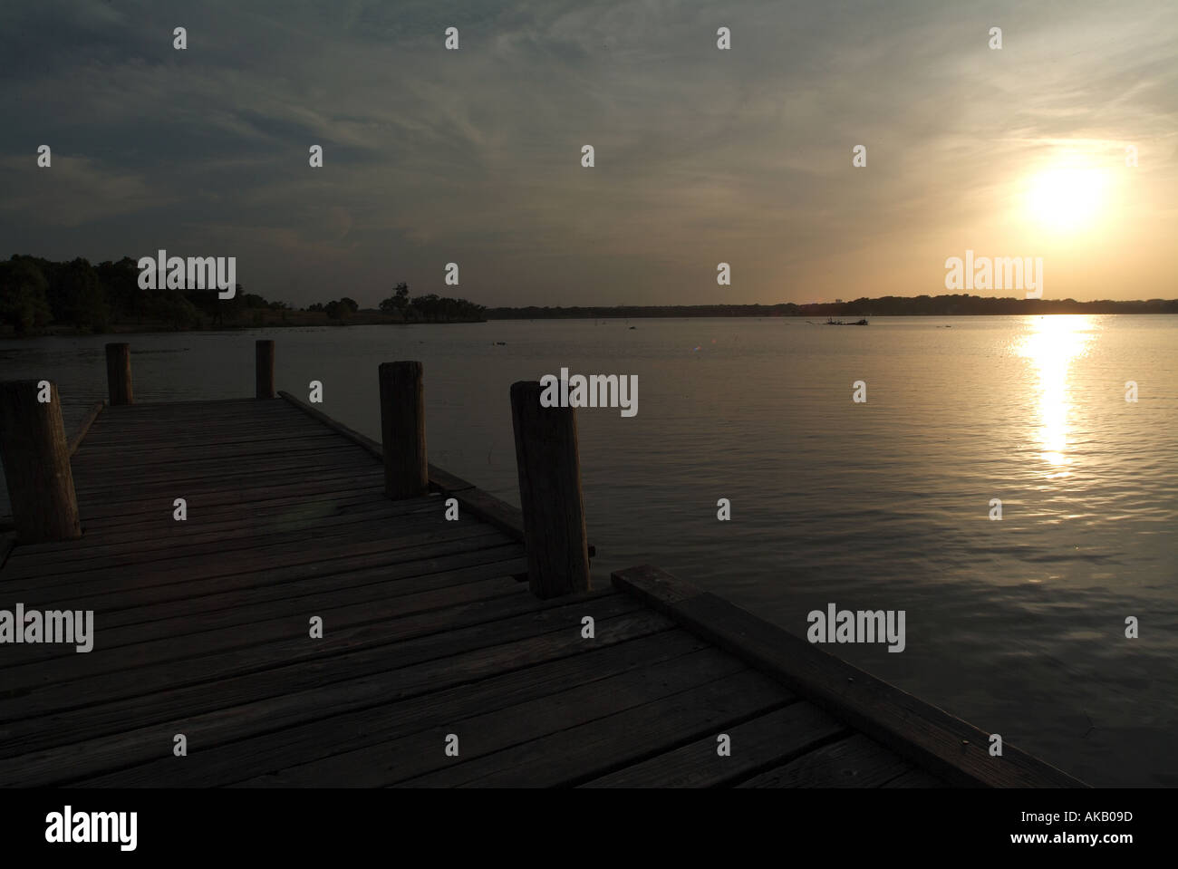 Pontoon crossing hi-res stock photography and images - Alamy