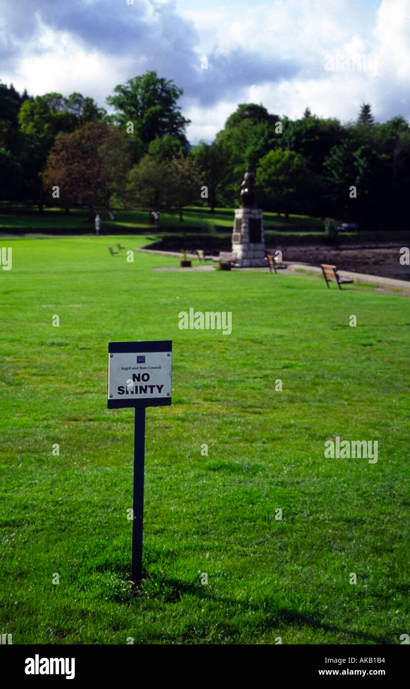 Inveraray gardens hi-res stock photography and images - Alamy