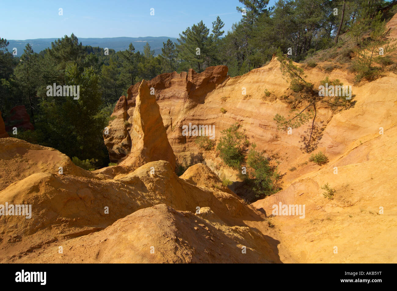 Roussillon colorado Provençal Stock Photo - Alamy