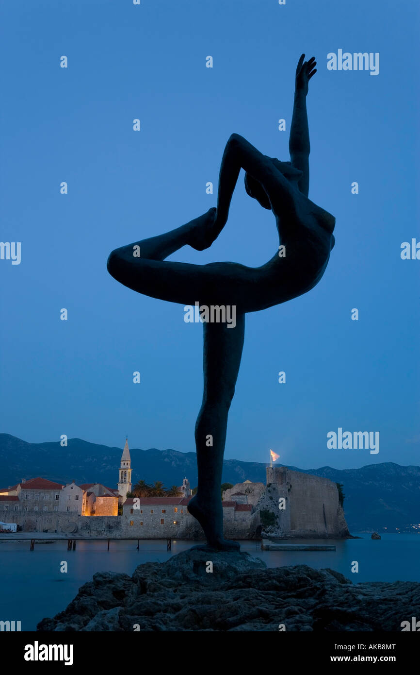 Statue, Stari Grad (Old Town), Budva, Montenegro Stock Photo - Alamy