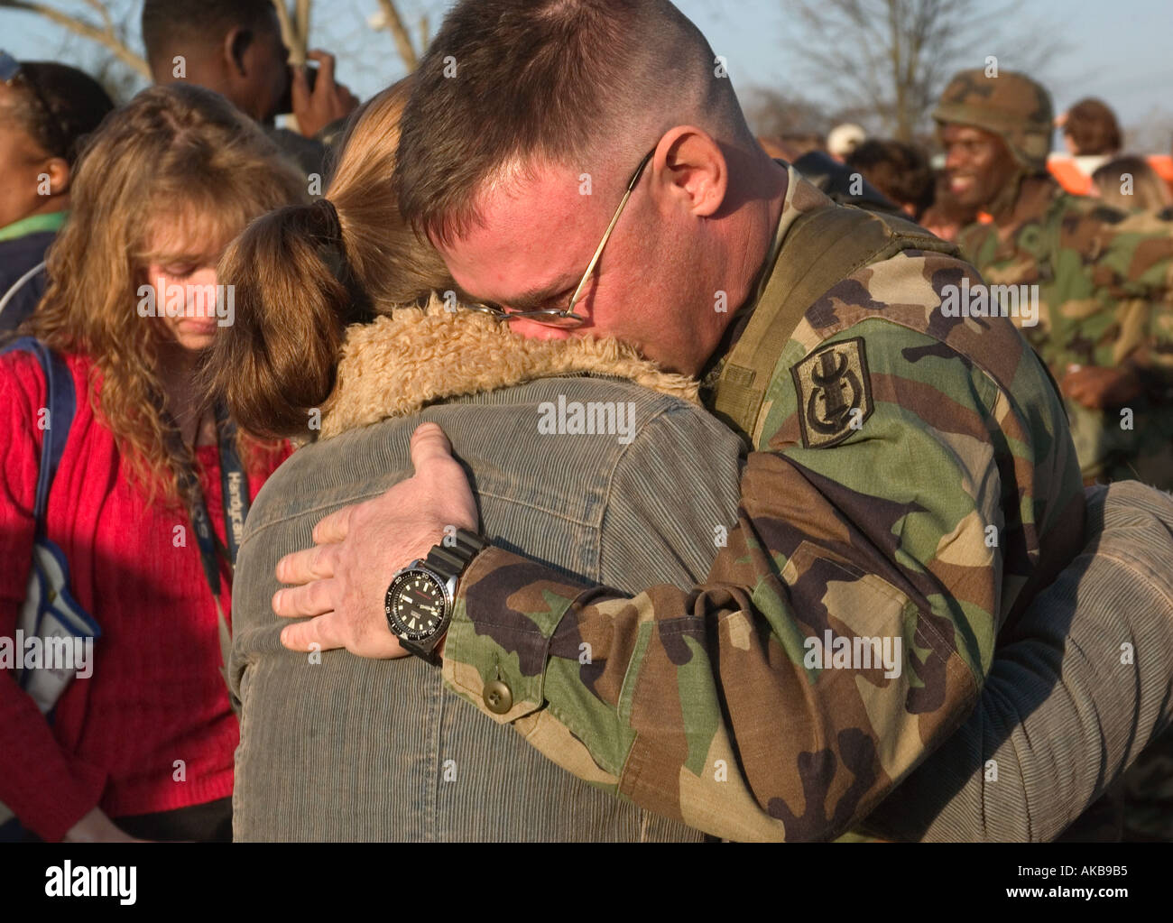 Soldier says goodbye hi-res stock photography and images - Alamy