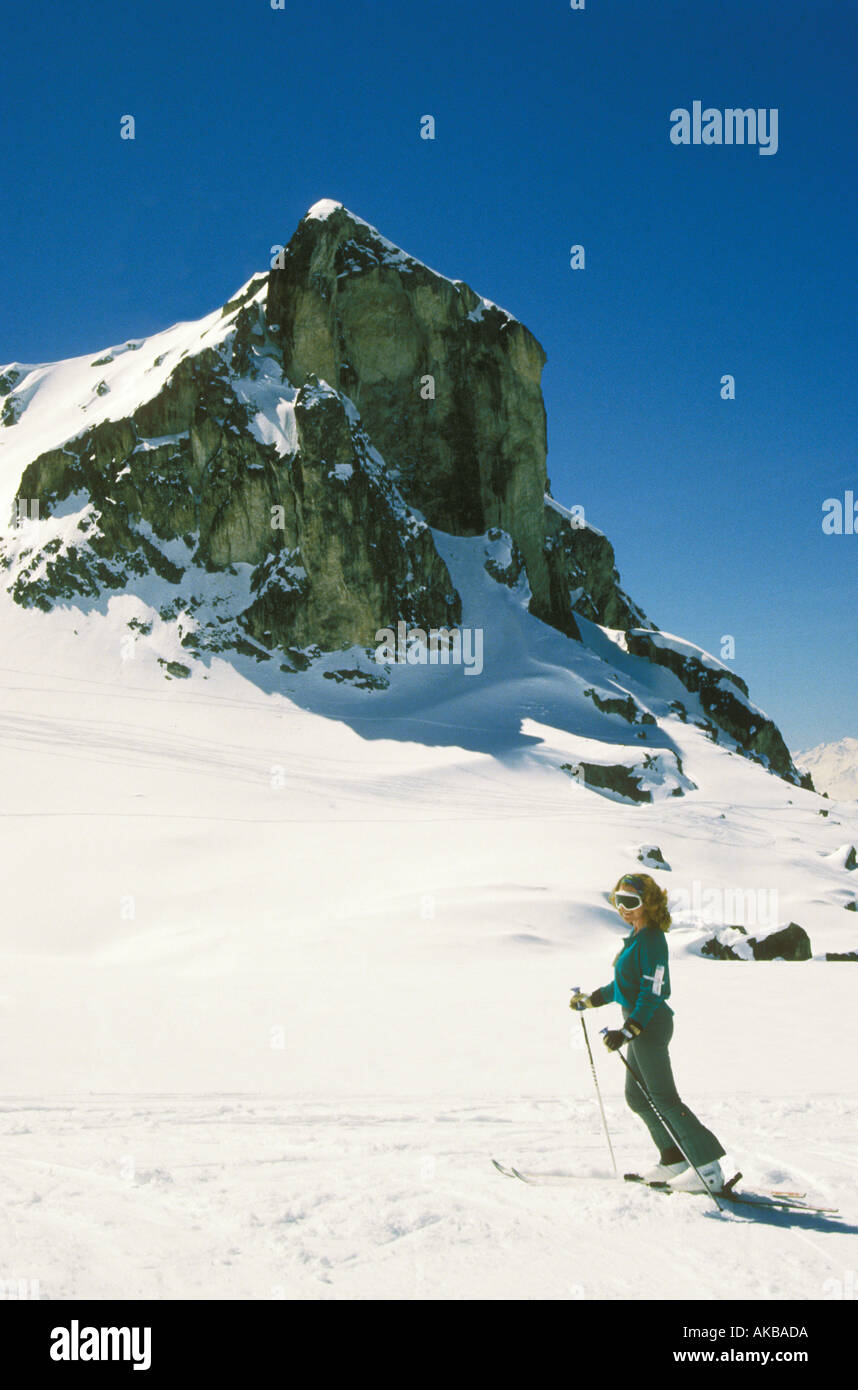 Skiing fashion hi-res stock photography and images - Alamy