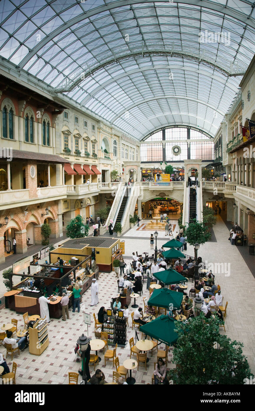 UAE, Dubai, Jumeirah, Mercato Mall Stock Photo - Alamy
