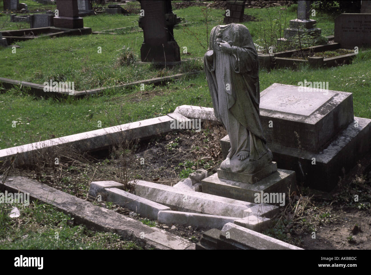 Cemetery desecration hi-res stock photography and images - Alamy