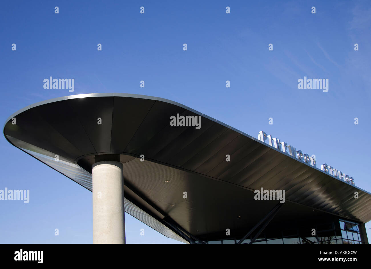 Pinewood Film Studio's new entrance gateway at the Buckinghamshire ...