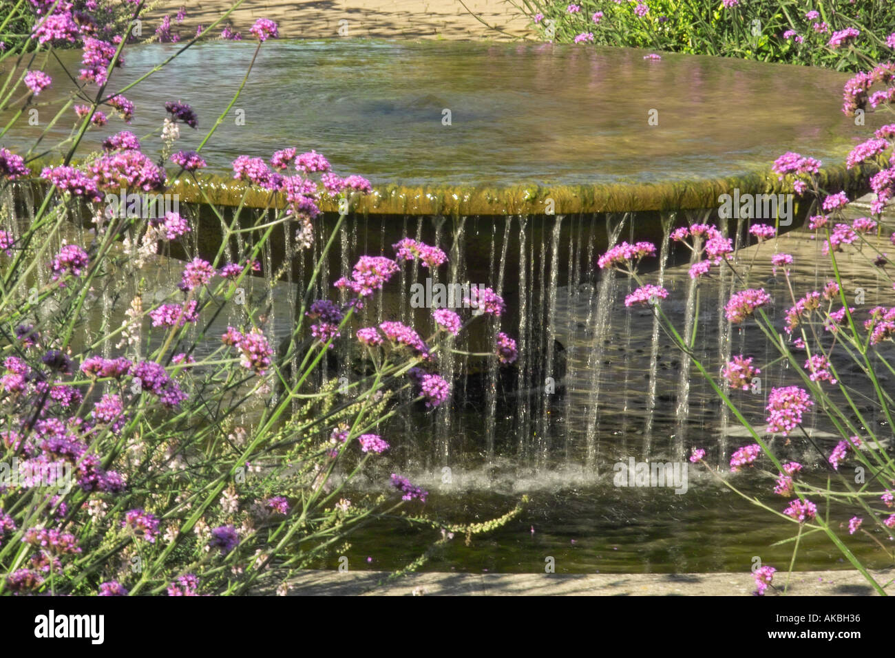 Garden water feature Stock Photo - Alamy