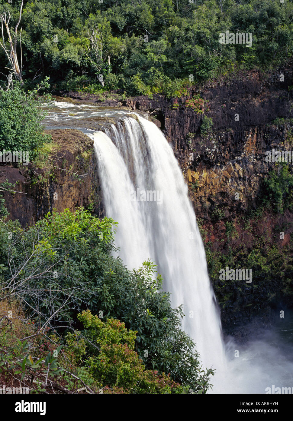 80 foot waterfall hi-res stock photography and images - Alamy