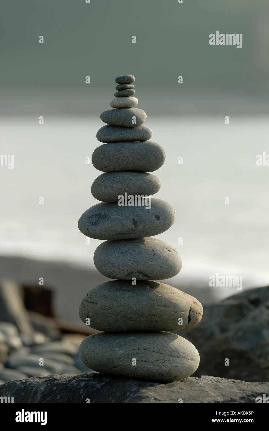 Balanced pile of stones Stock Photo - Alamy