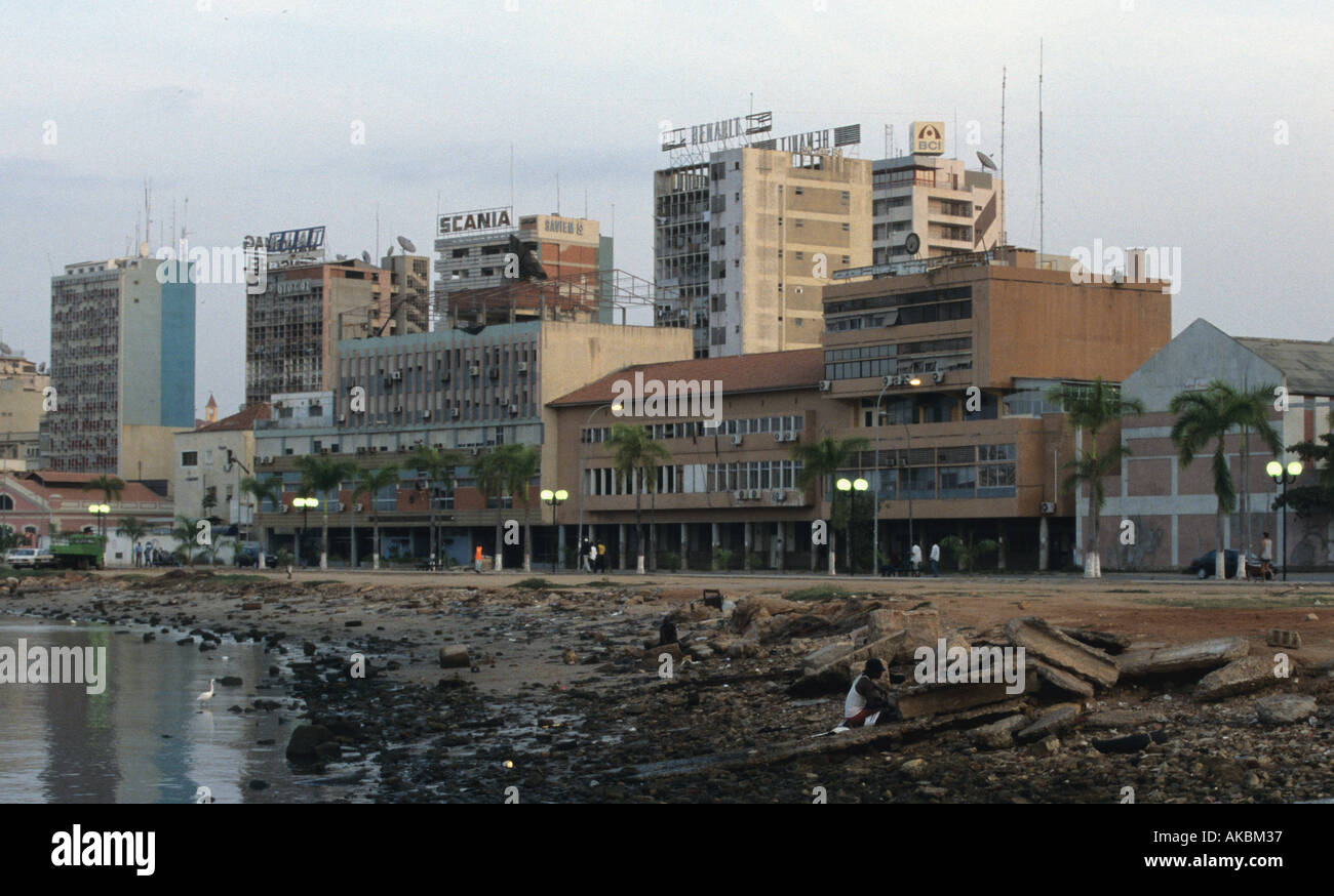 Luanda skyline hi-res stock photography and images - Alamy