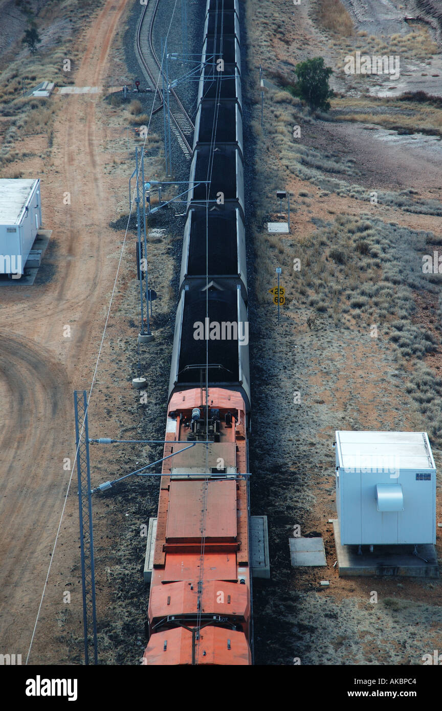 Coal train loading at Central Queensland mine dsc 2970 Stock Photo - Alamy