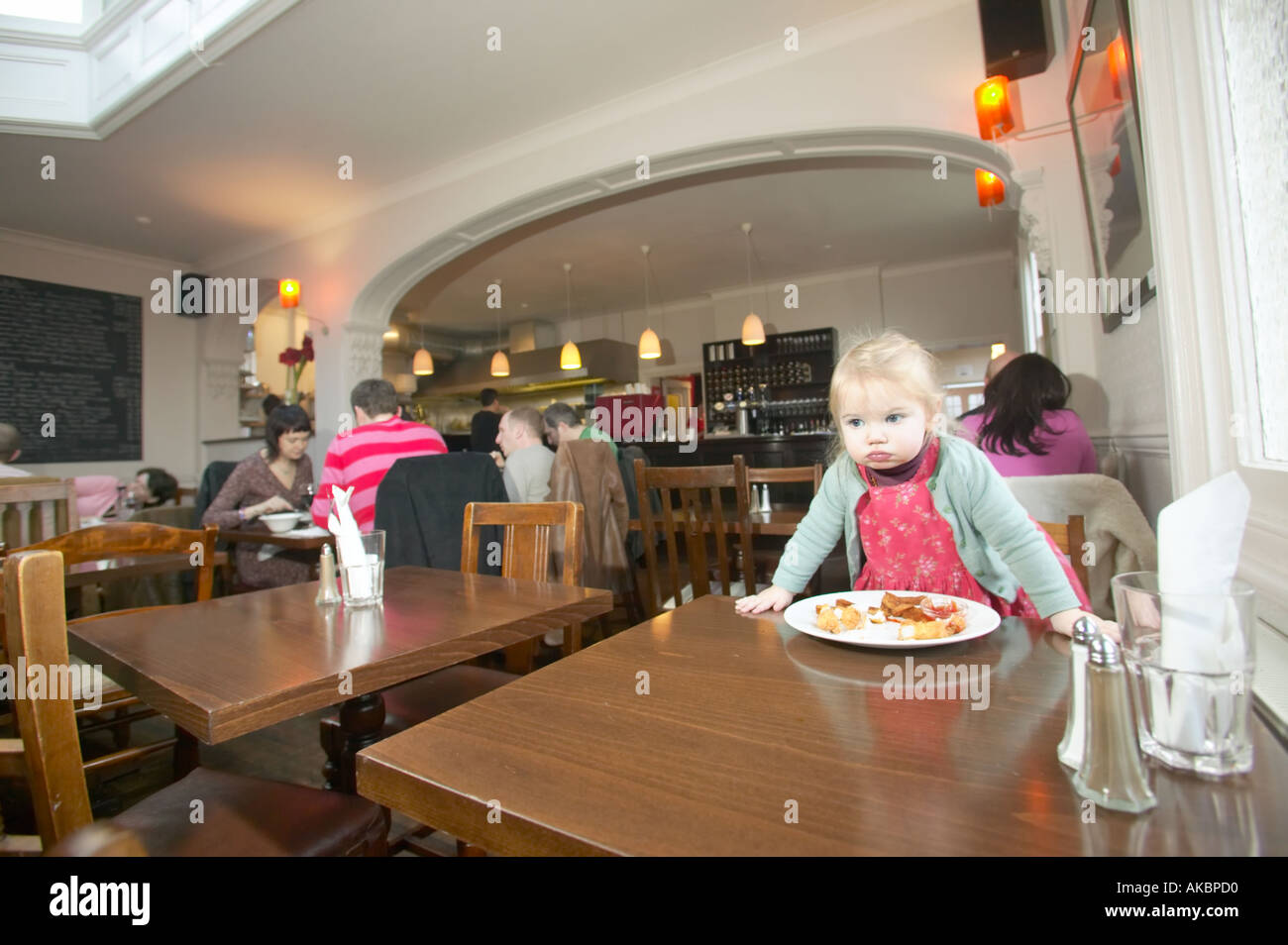 Pub Lunch with Kids Stock Photo - Alamy