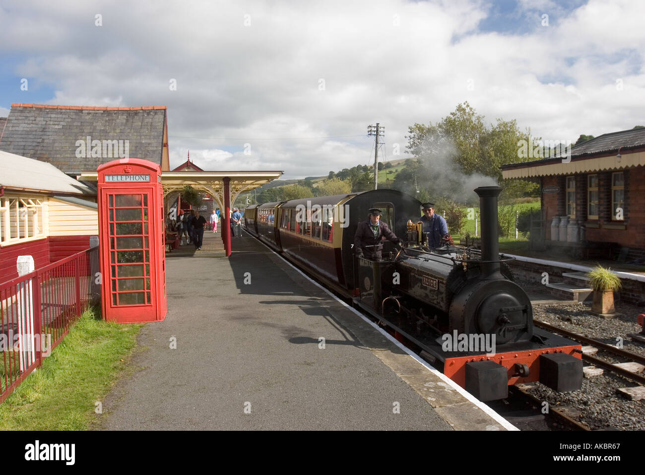 Bala lake railway llanuwchllyn station hi-res stock photography and ...