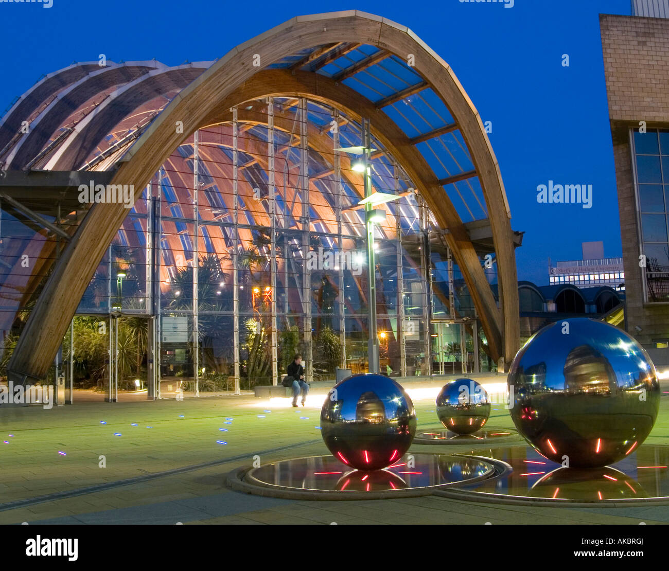 Spheres of rain sculpture hi-res stock photography and images - Alamy