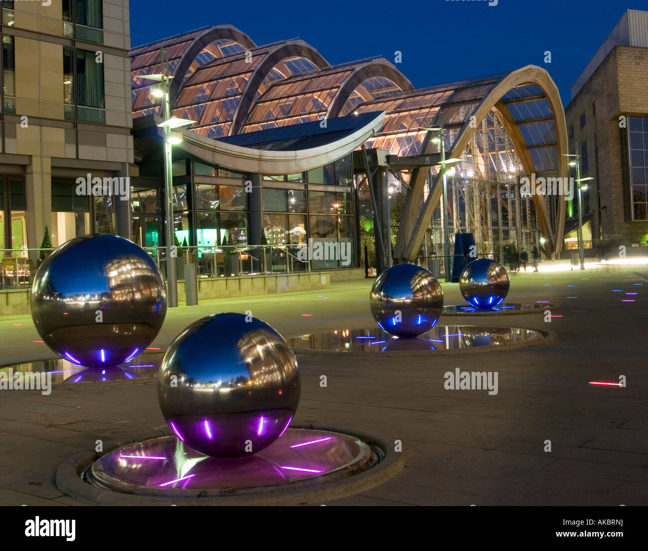 Spheres of rain sculpture hi-res stock photography and images - Alamy