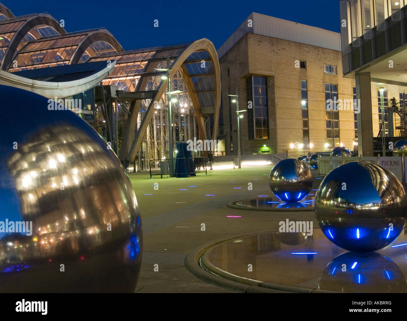 Spheres of rain sculpture hi-res stock photography and images - Alamy