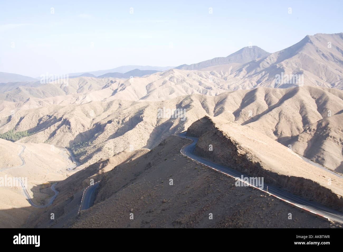 Tizi n' tichka hi-res stock photography and images - Alamy