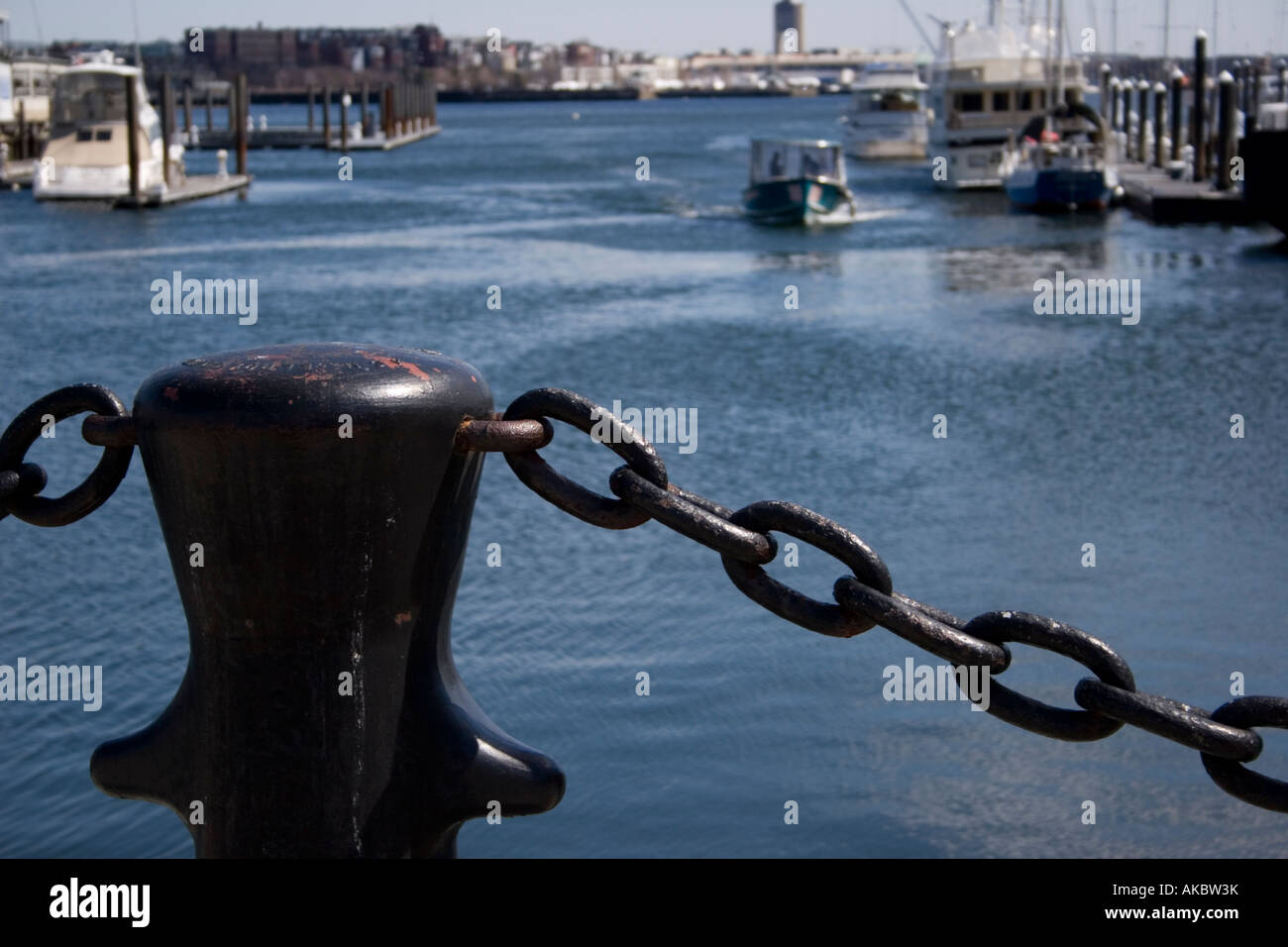 Capstan sailing hi-res stock photography and images - Alamy