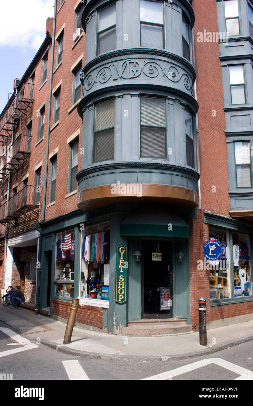 Round building corner building hi-res stock photography and images - Alamy