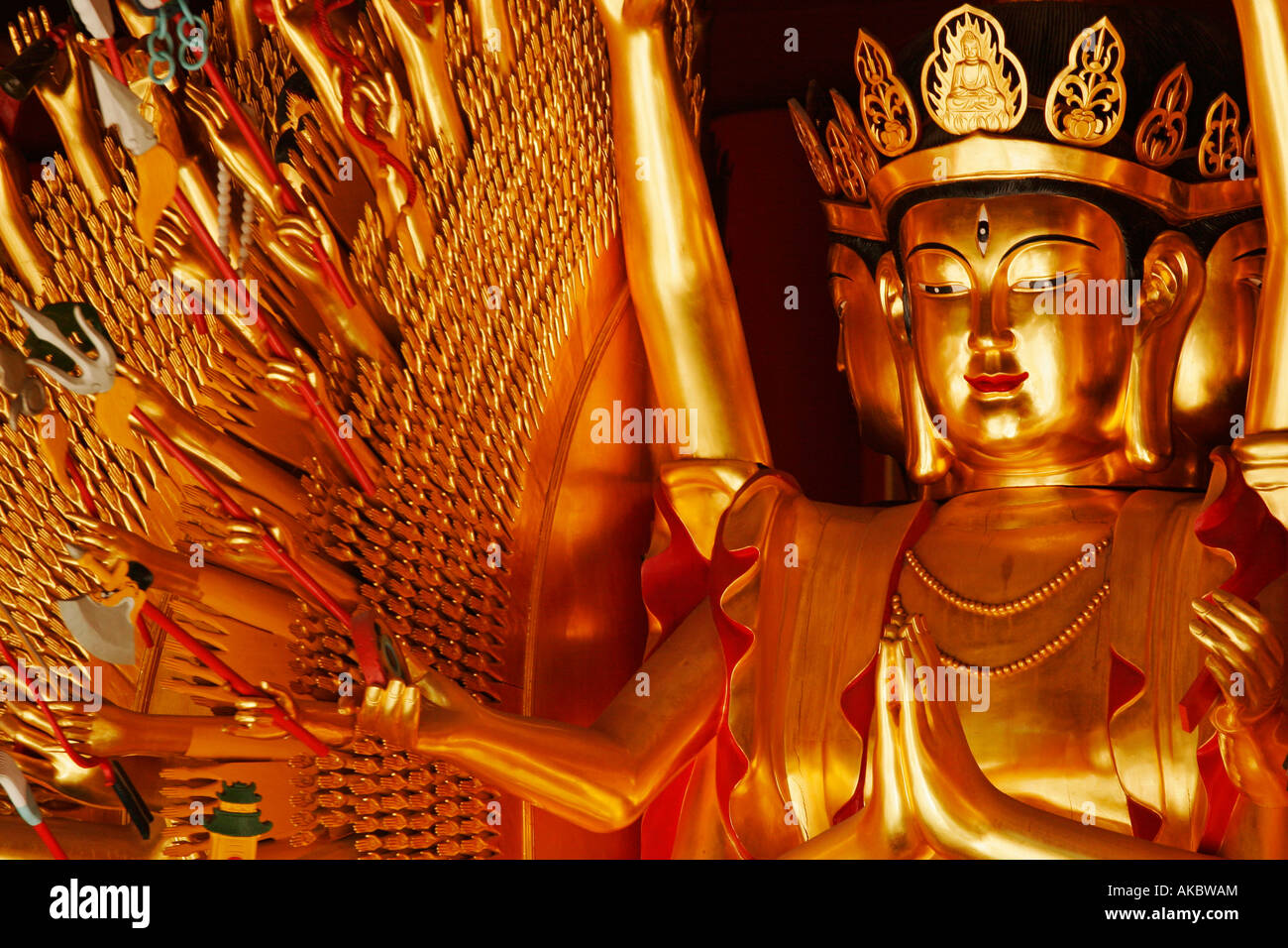 Thousand hands buddha hi-res stock photography and images - Alamy