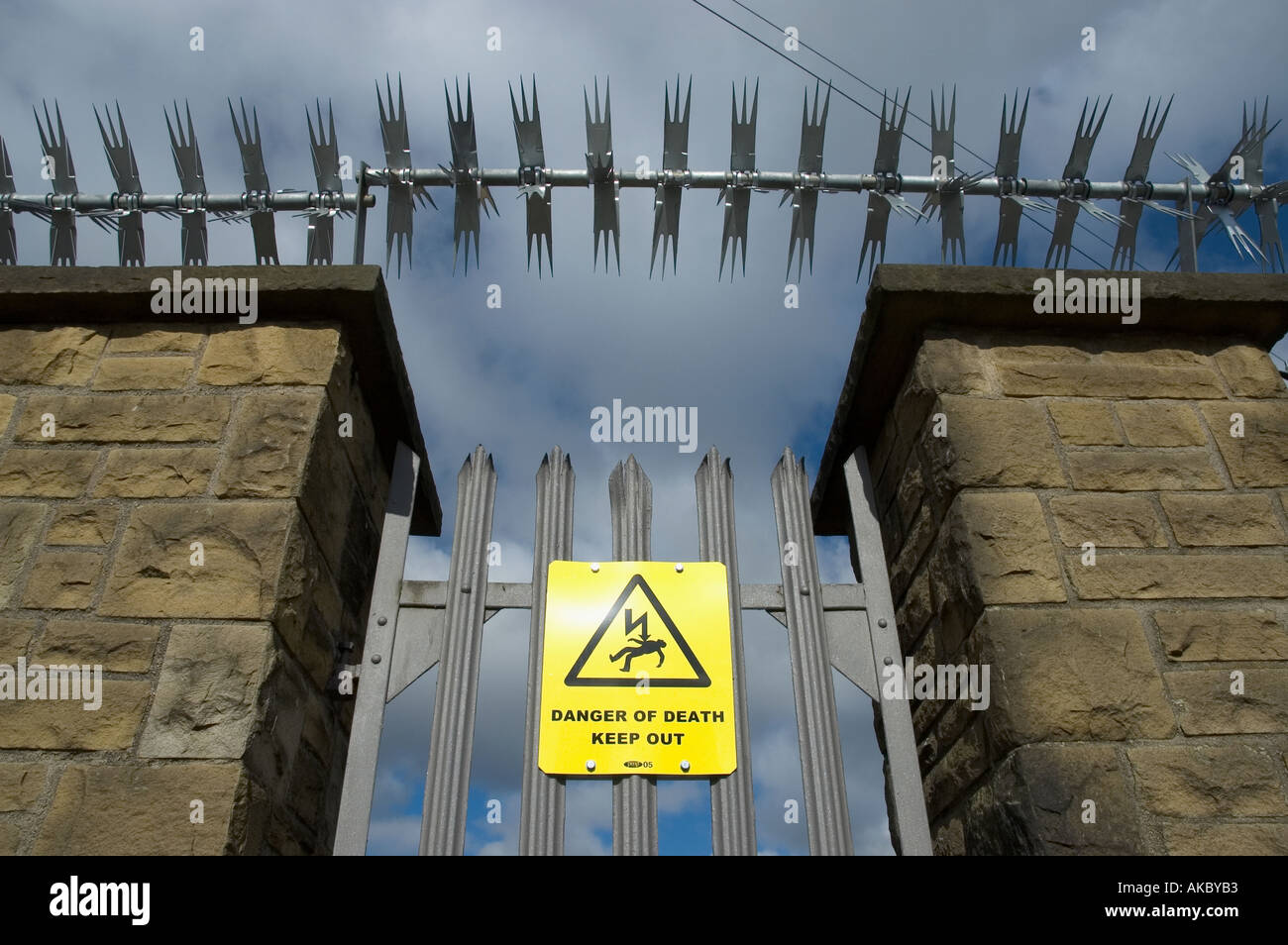 Danger of death keep out warning sign Stock Photo - Alamy