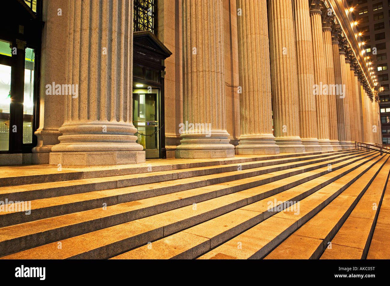 columns,BUILDING, CITY, EXTERIOR, FAÇADE, IN A ROW, SKYSCRAPER, WINDOWS ...