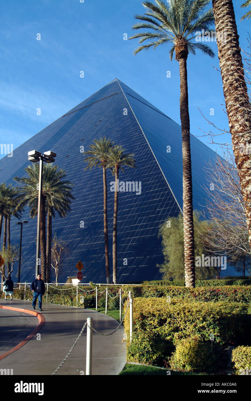Black pyramid hotel hi-res stock photography and images - Alamy