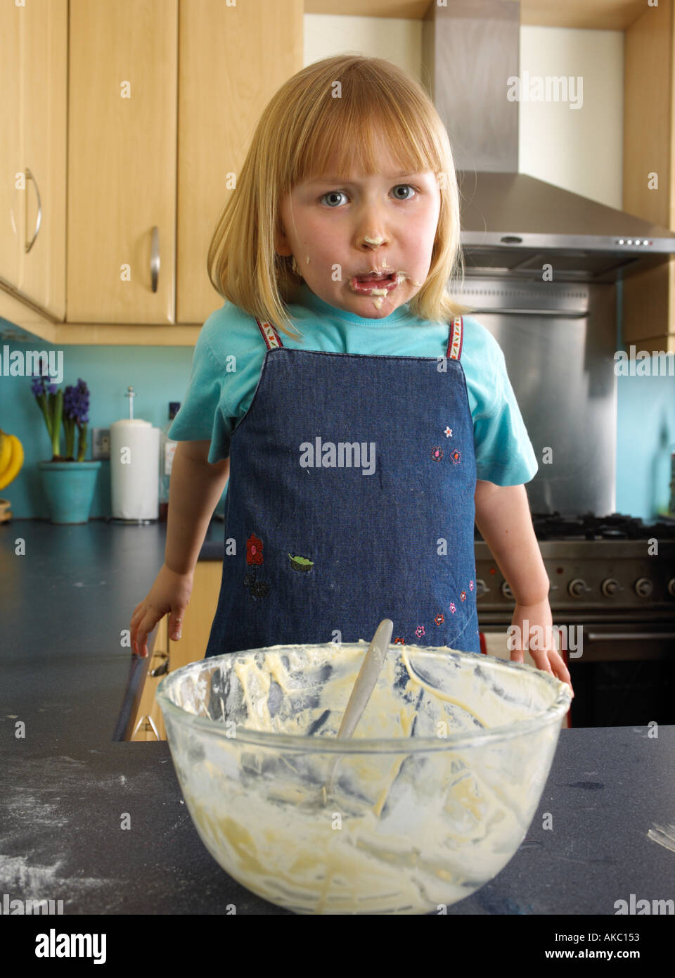 Children cakes hi-res stock photography and images - Alamy