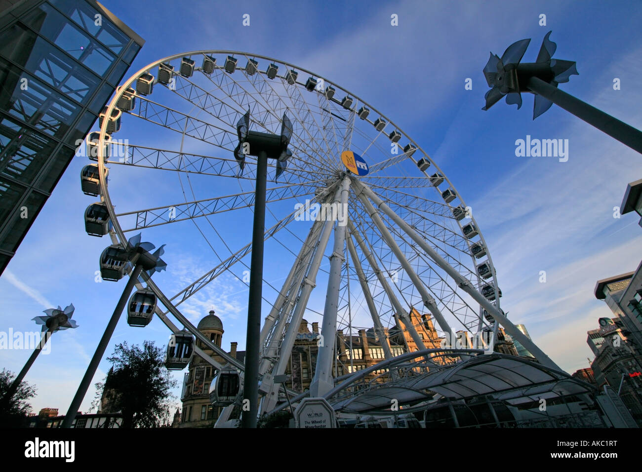 manchester ferris wheel or eye visitor ride attraction exchange square ...