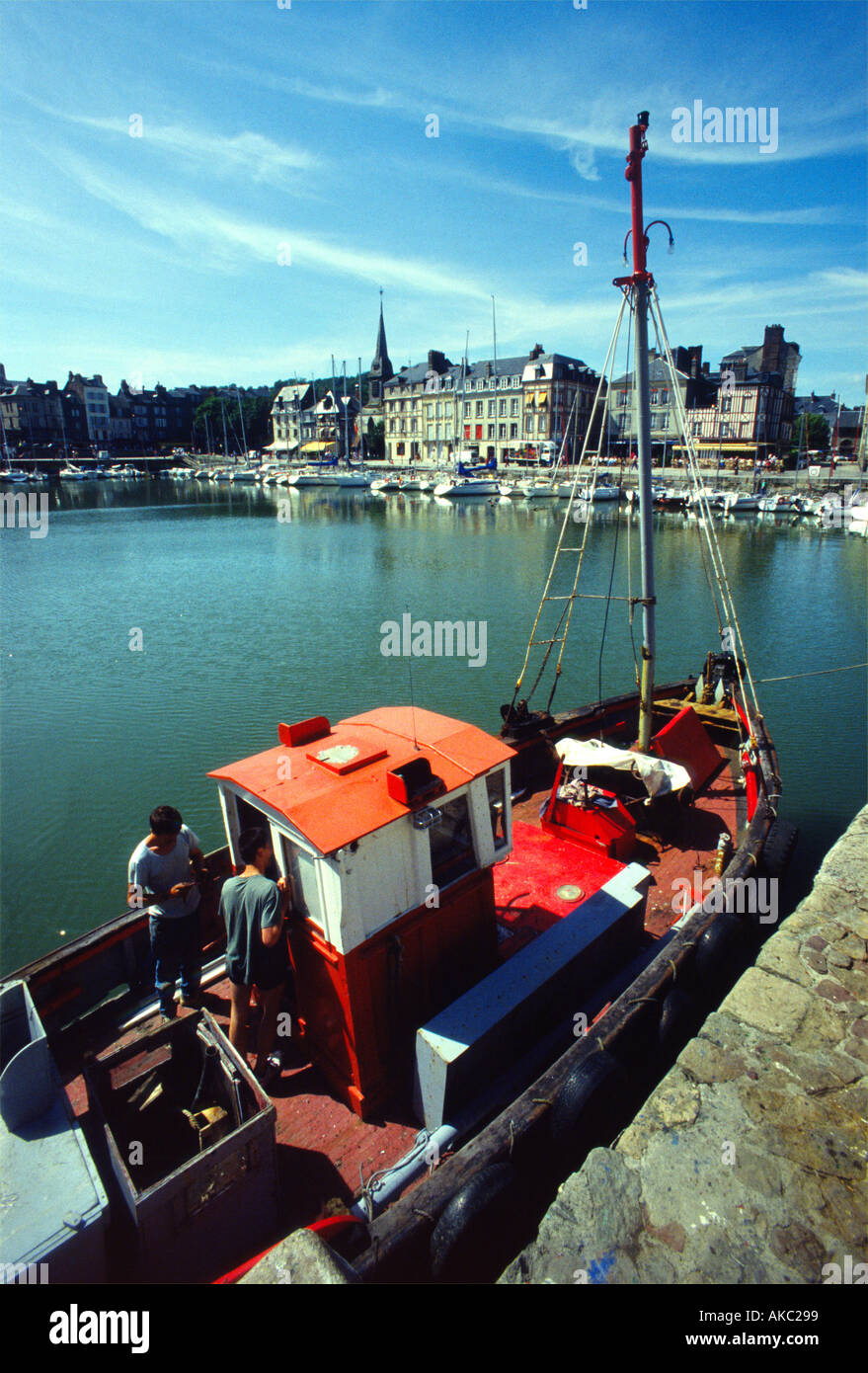 Fishing smack france hi-res stock photography and images - Alamy