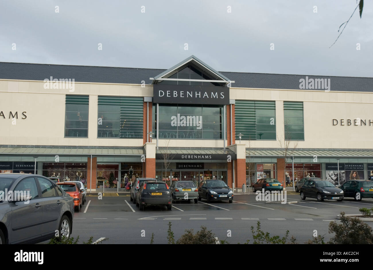 Llandudno shopping centre hi-res stock photography and images - Alamy