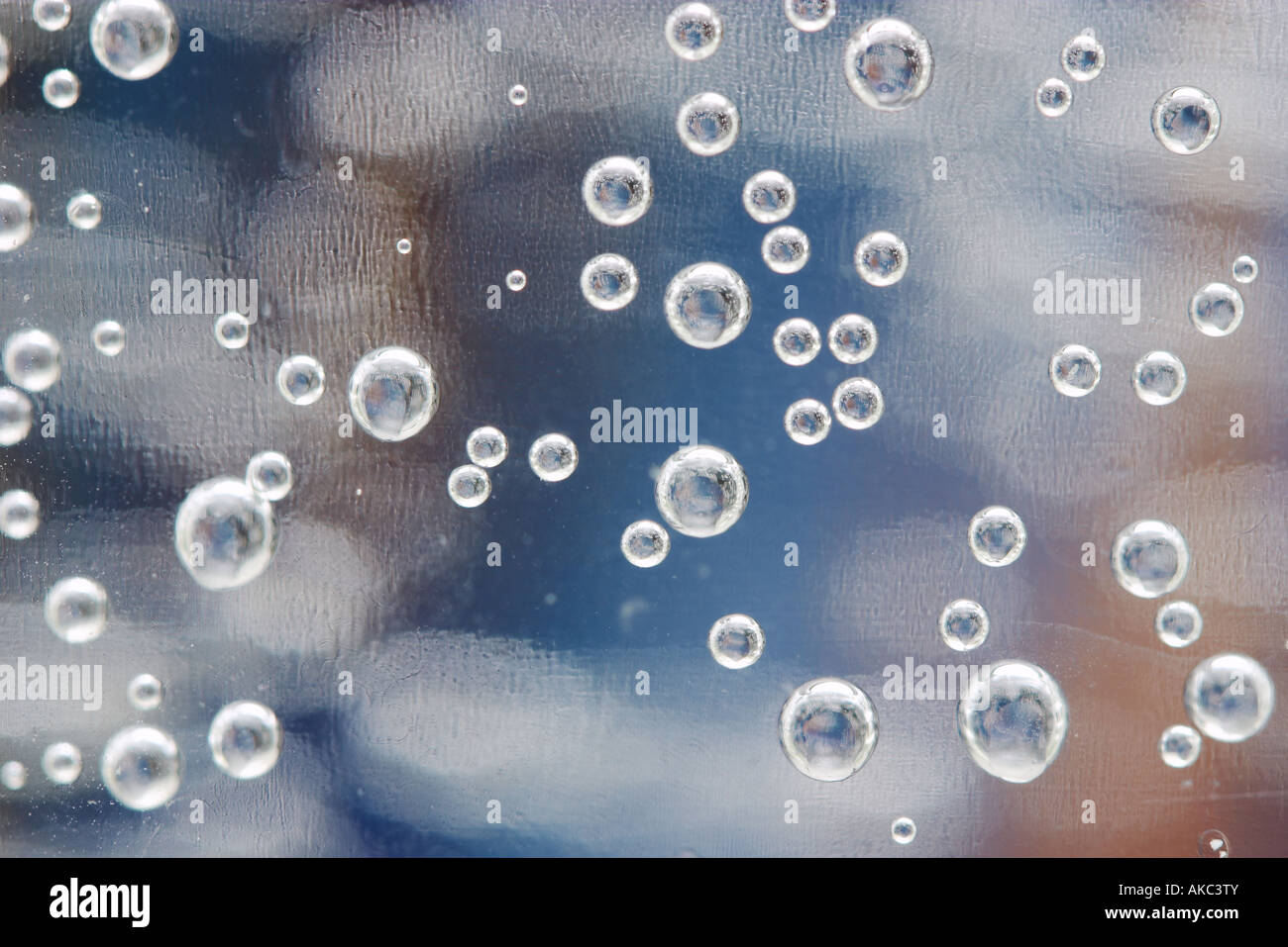 Closeup air bubbles rise up hi-res stock photography and images - Alamy