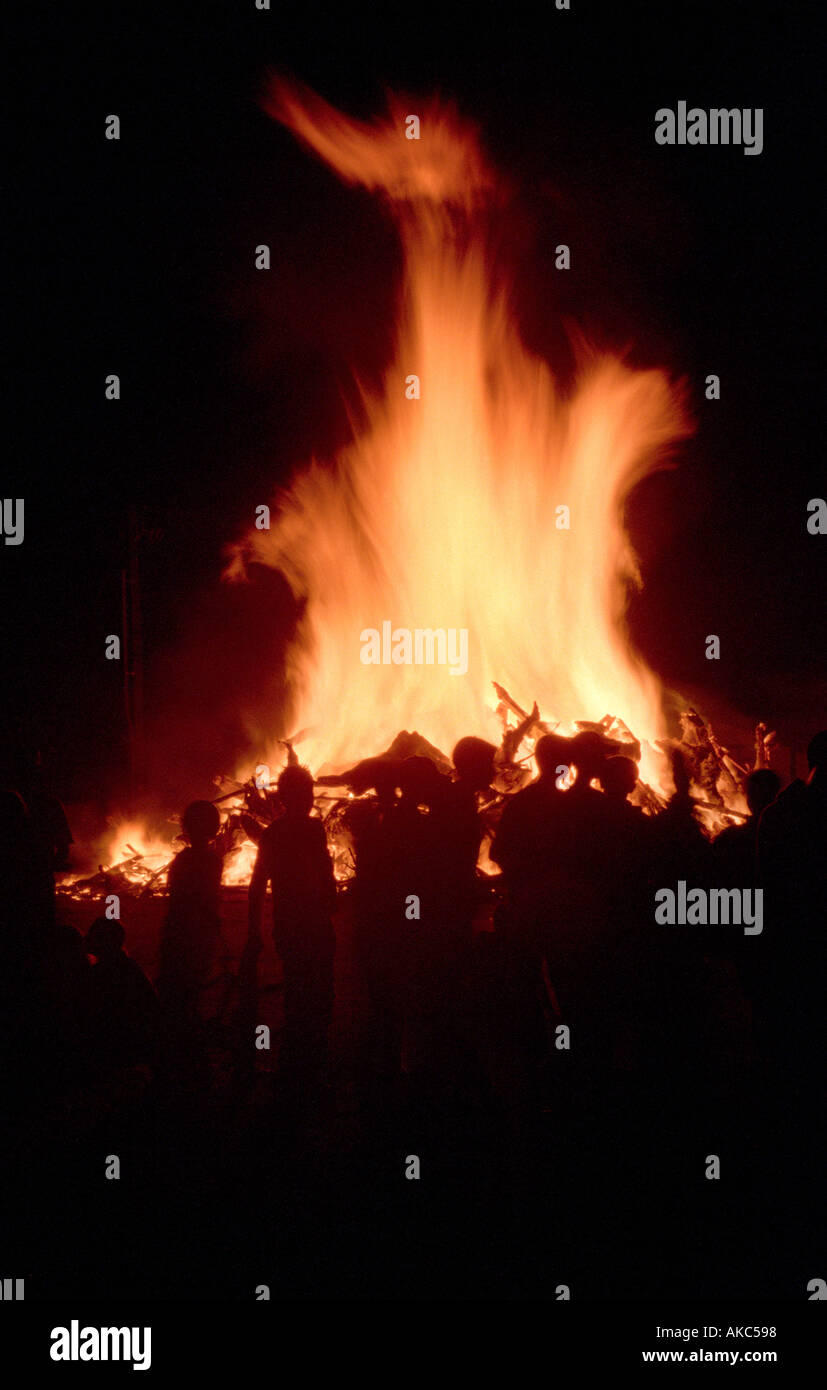 Bonfire hi-res stock photography and images - Alamy