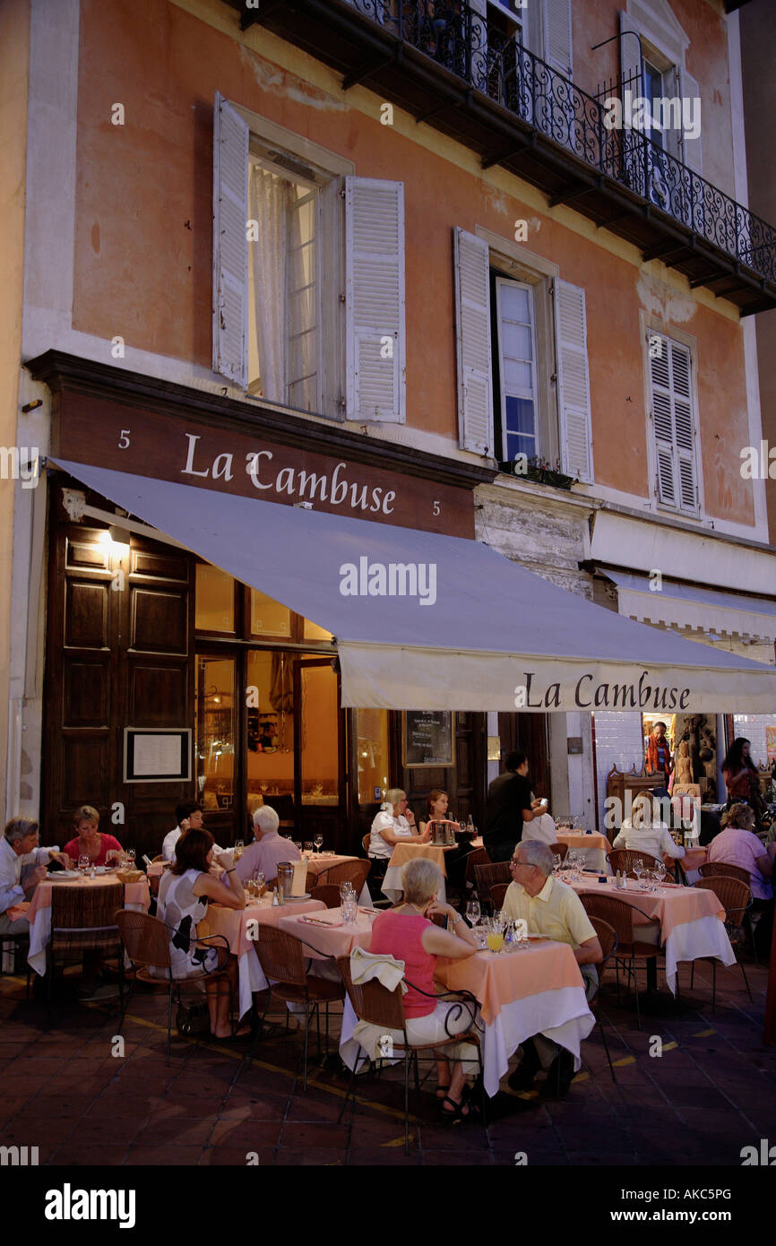 France Provence Côte d Azur Nice outdoor restaurant Stock Photo - Alamy