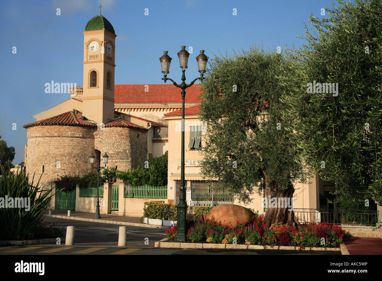 France Provence Côte d Azur Beaulieu sur Mer street scene Stock Photo ...