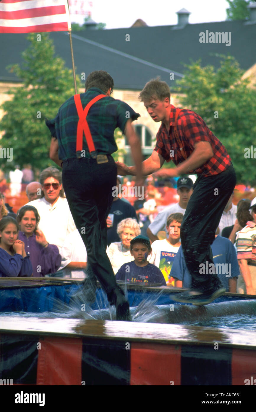 Log rolling competition hi-res stock photography and images - Alamy
