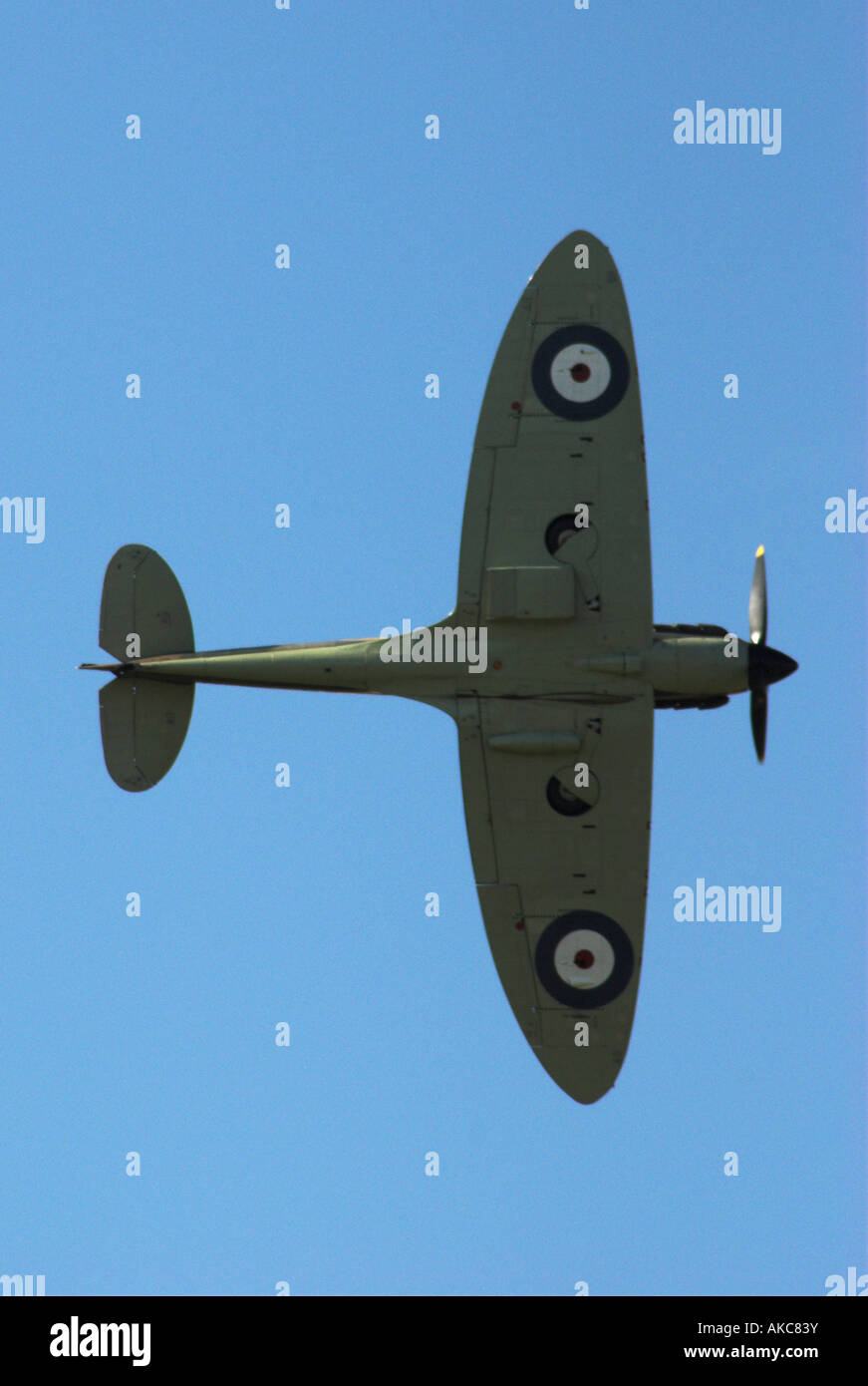 Spitfire P7350 of the Battle of Britain Memorial Flight at Shoreham ...