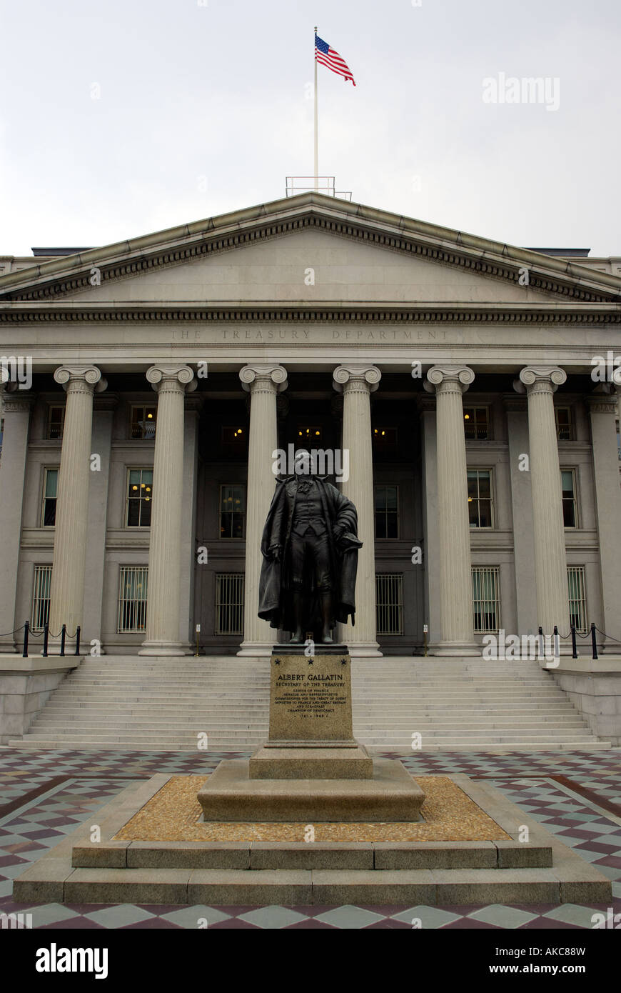 The United States Department of the Treasury building, Washington DC ...