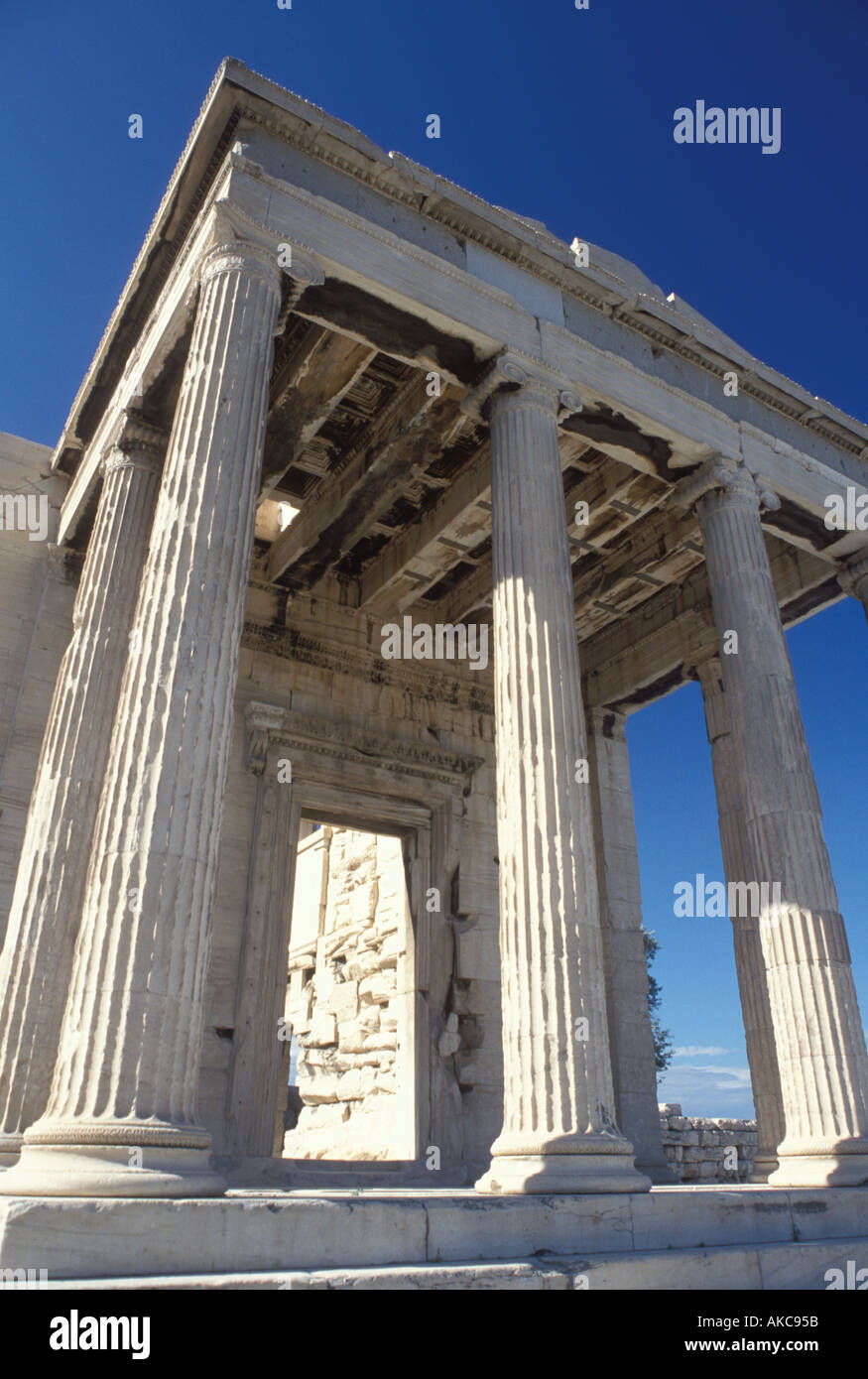 Parthenon greece vertical landscape hi-res stock photography and images ...