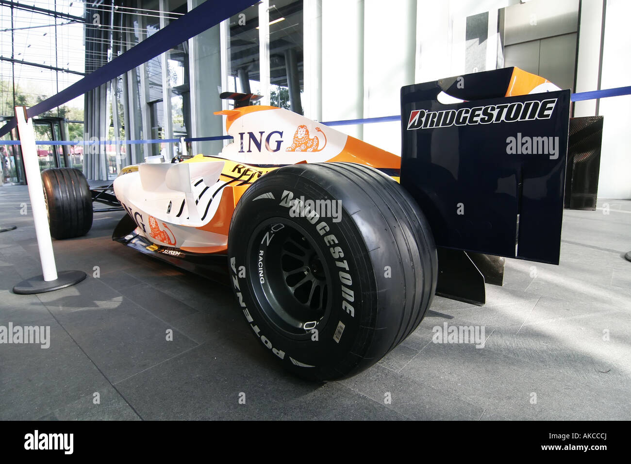 Show ing hi-res stock photography and images - Alamy