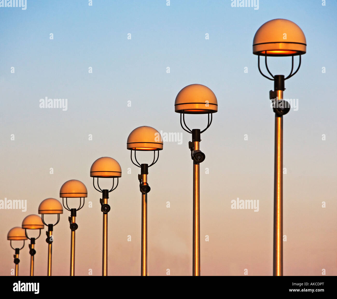 Outside lights hi-res stock photography and images - Alamy