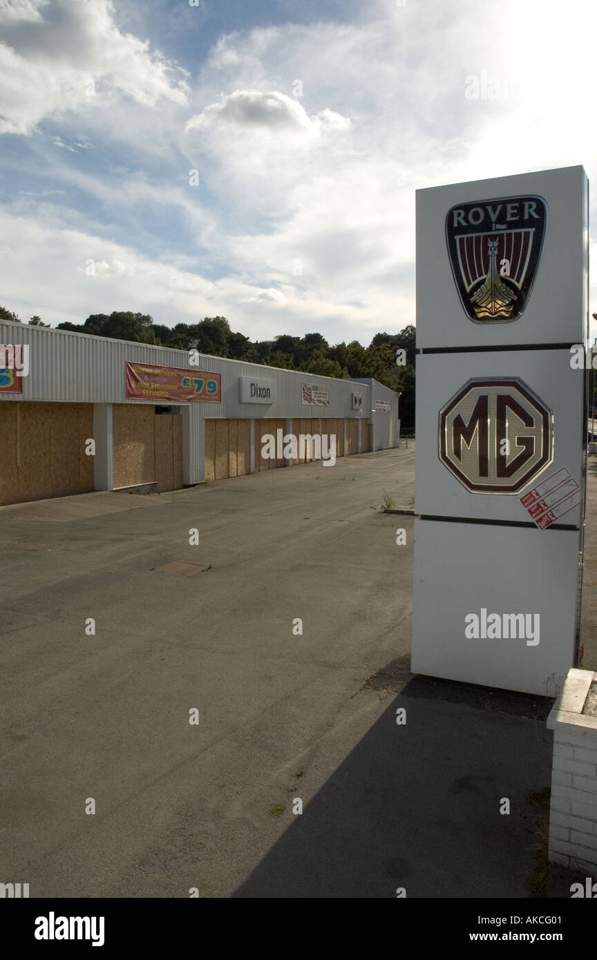 MG Rover dealer closed and boarded up after the collapse of the Rover ...
