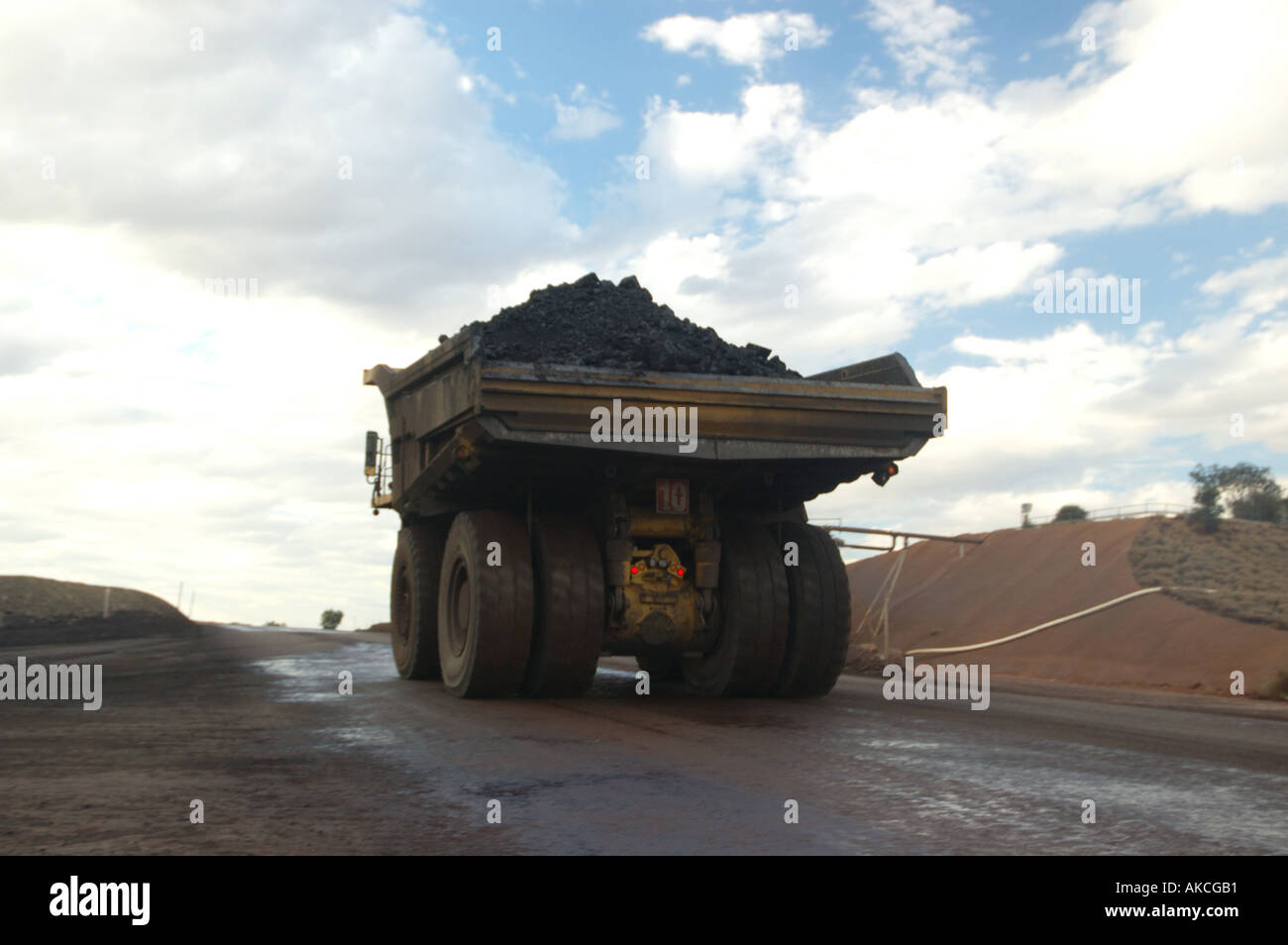 Dump truck coal mine central Queensland Dsc 3924 Stock Photo - Alamy