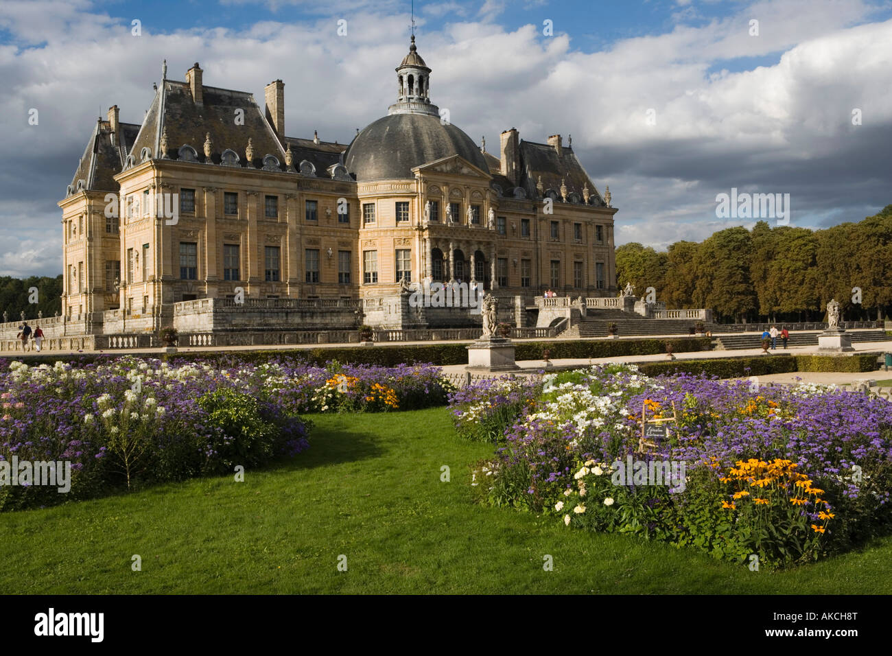 Chateau de vaux le vicomte france hi-res stock photography and images ...