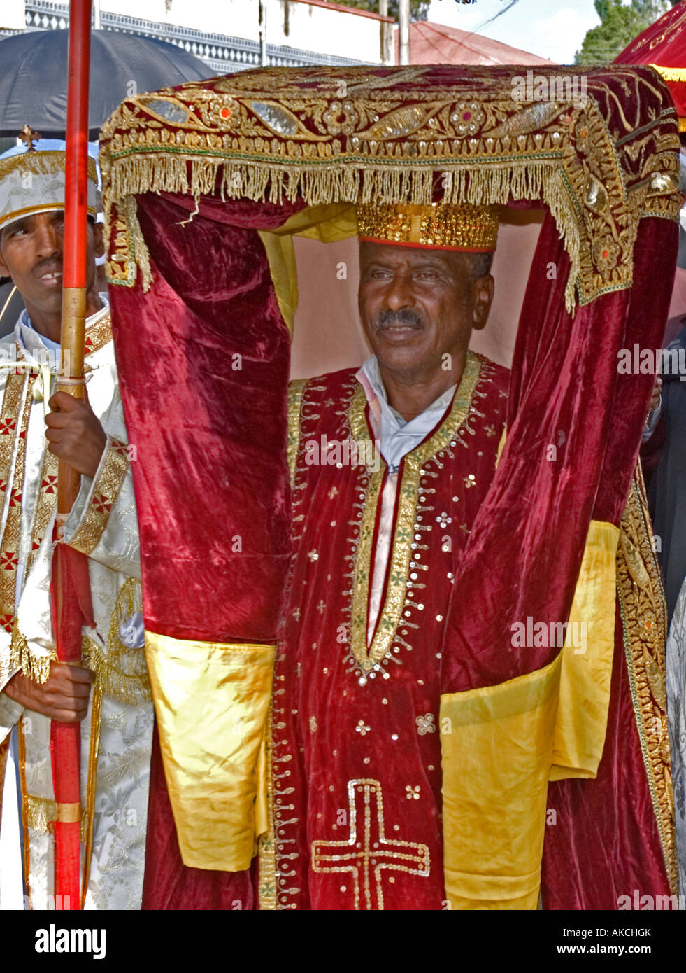 Priest of the Ethiopian Orthodox Tewahedo Church carrying a 'Tabot ...