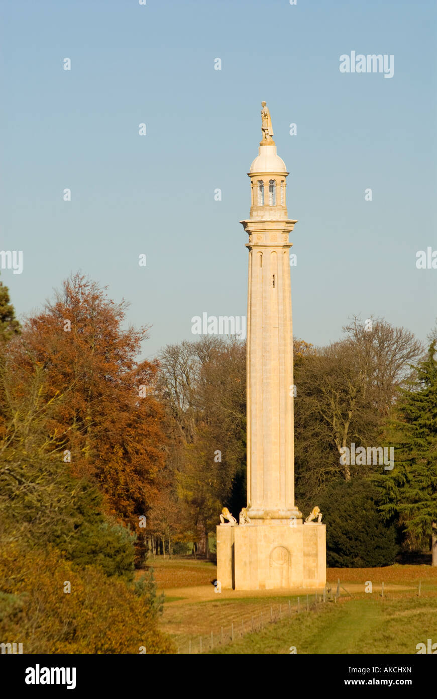 The Cobham Monument, Stowe Landscape Gardens, Buckinghamshire, England ...