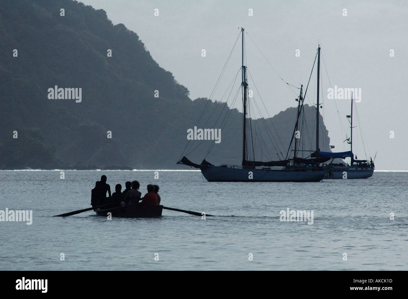 Two oars in row boat hi-res stock photography and images - Alamy